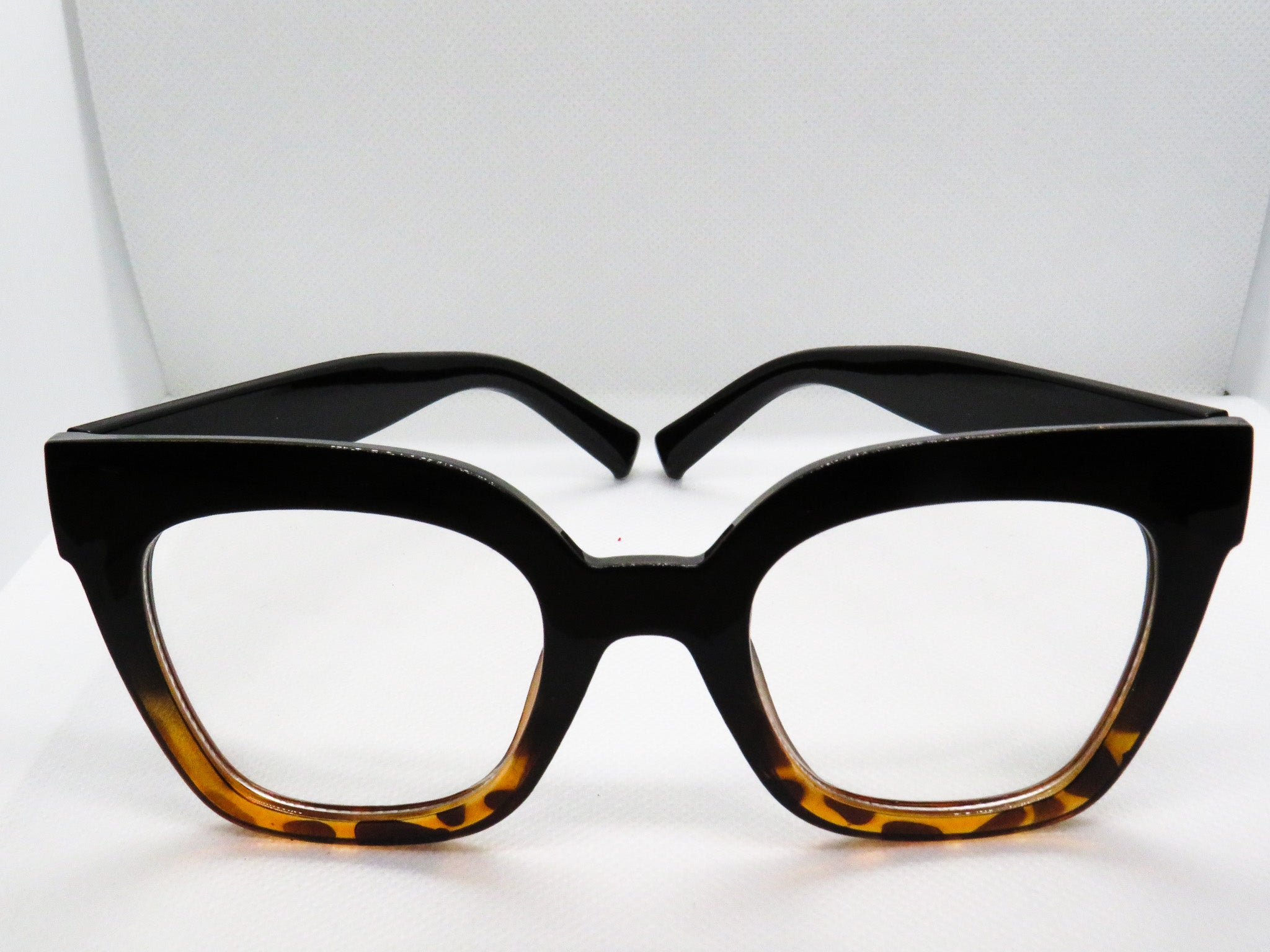 Black and Tortoise Shell – EVERYGAZE
